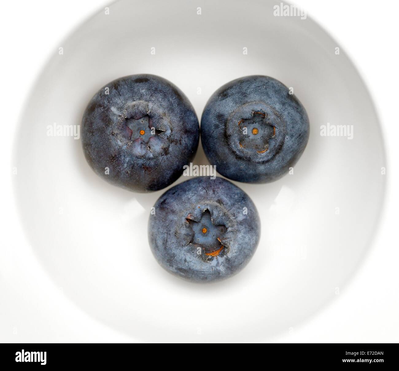 Dish of blueberries hi-res stock photography and images - Alamy