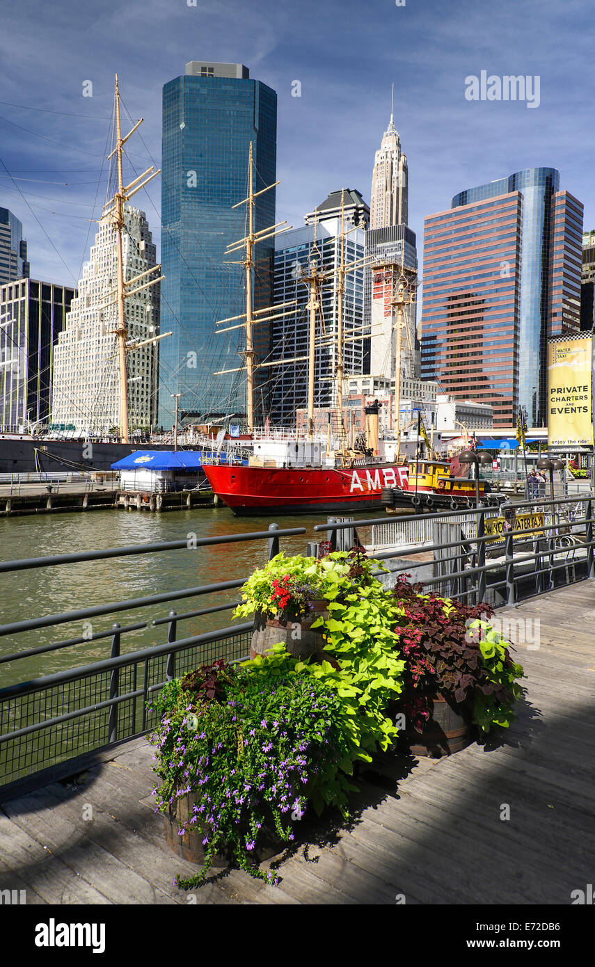 Hurricane sandy south street seaport hi-res stock photography and ...