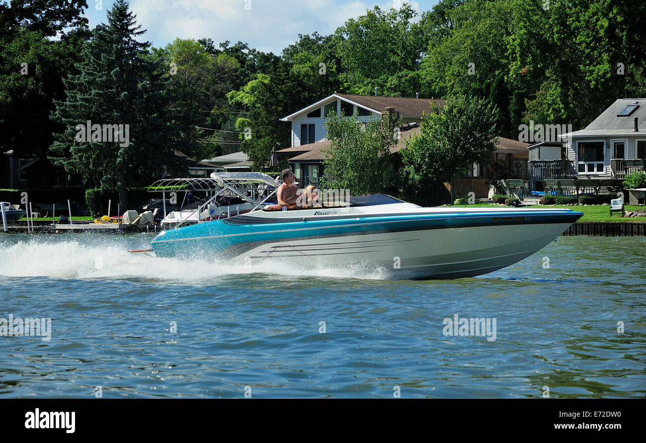 Recreational boating on the Fox River Stock Photo - Alamy