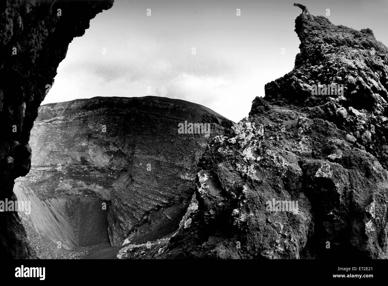 Vesuvius Volcano crater. Naples, Italy. 1984 Mount Vesuvius (Italian ...
