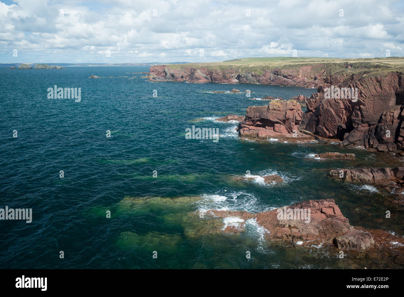 Rugged coastline. Saint Brides Bay, Pembrokeshire Stock Photo - Alamy
