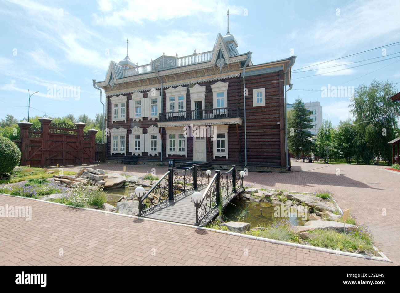 Wooden Houses Irkutsk High Resolution Stock Photography and Images - Alamy