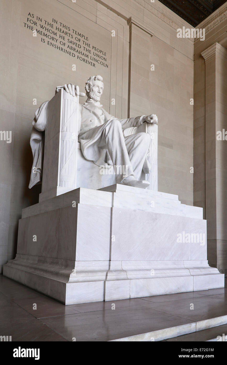 USA, Washington DC, National Mall Lincoln Memorial Statue of Abraham ...