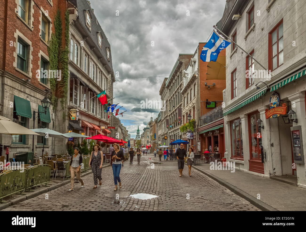Old Vieux Montreal tourism area Stock Photo - Alamy