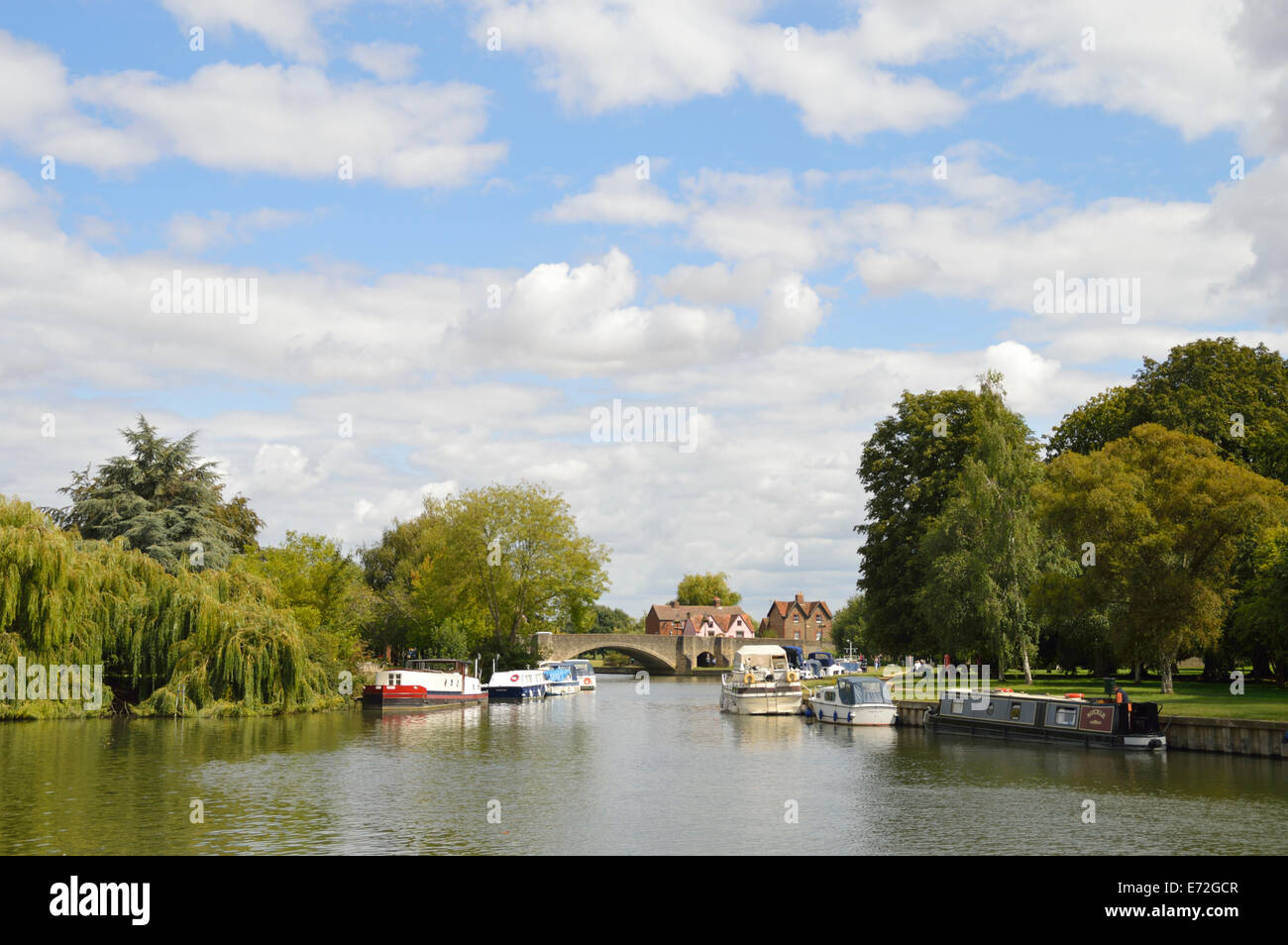 Boats moored on the River Thames at Abingdon in Oxfordshire Stock Photo ...