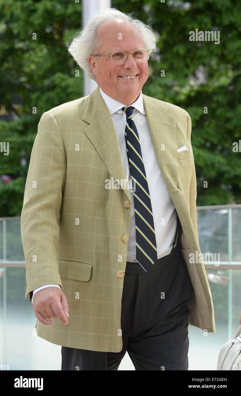 Graydon Carter at arrivals for The Couture Council of the Museum at F.I ...