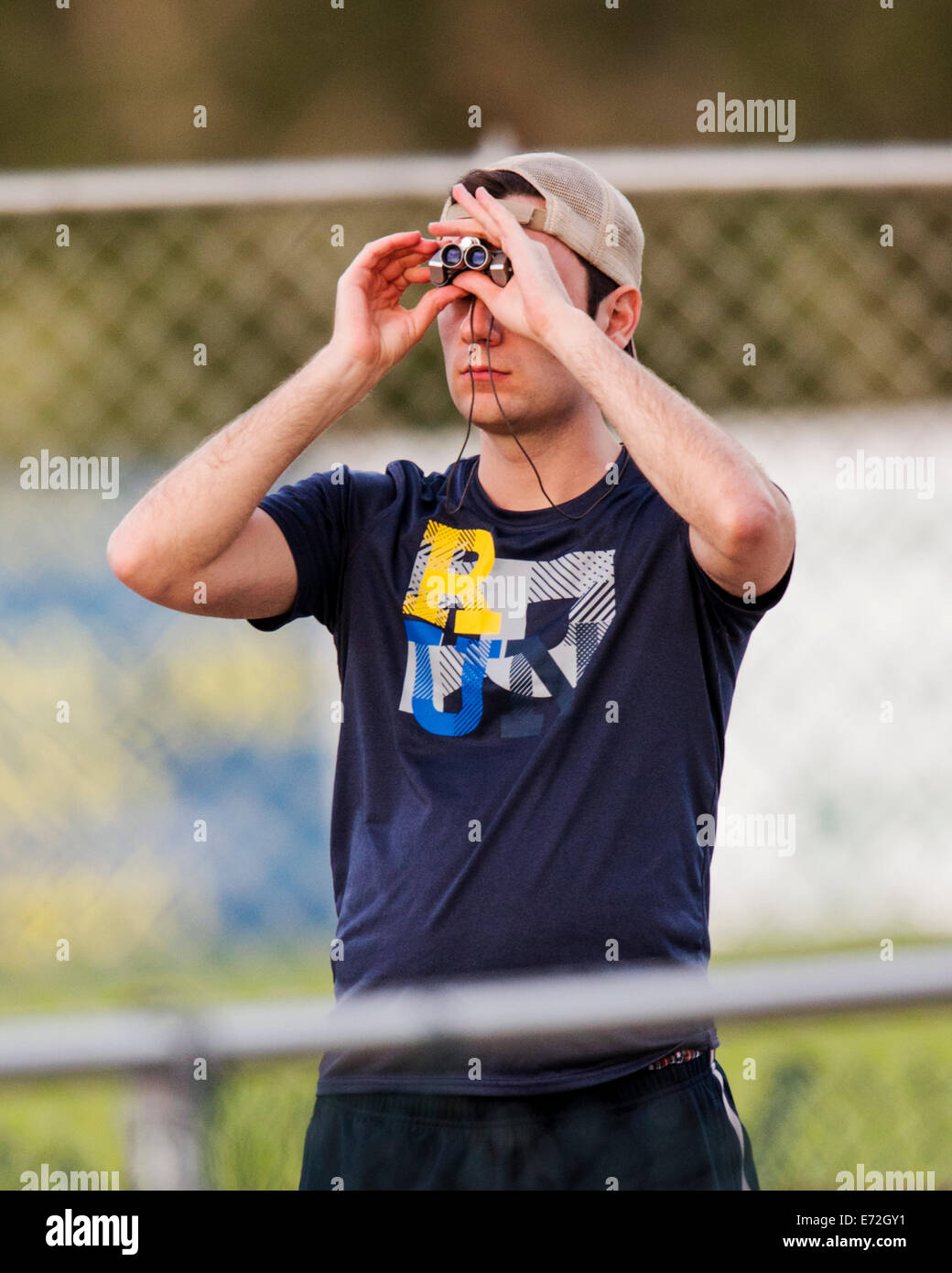 Birdwatcher binoculars hat hi-res stock photography and images - Alamy