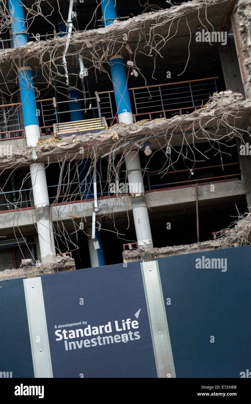 Standard life logo hi-res stock photography and images - Alamy