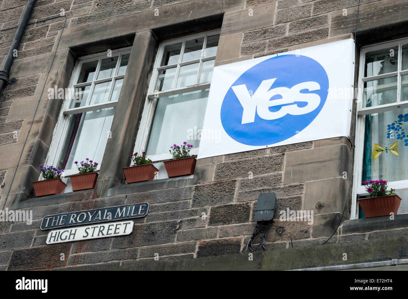 Yes logo hi-res stock photography and images - Alamy