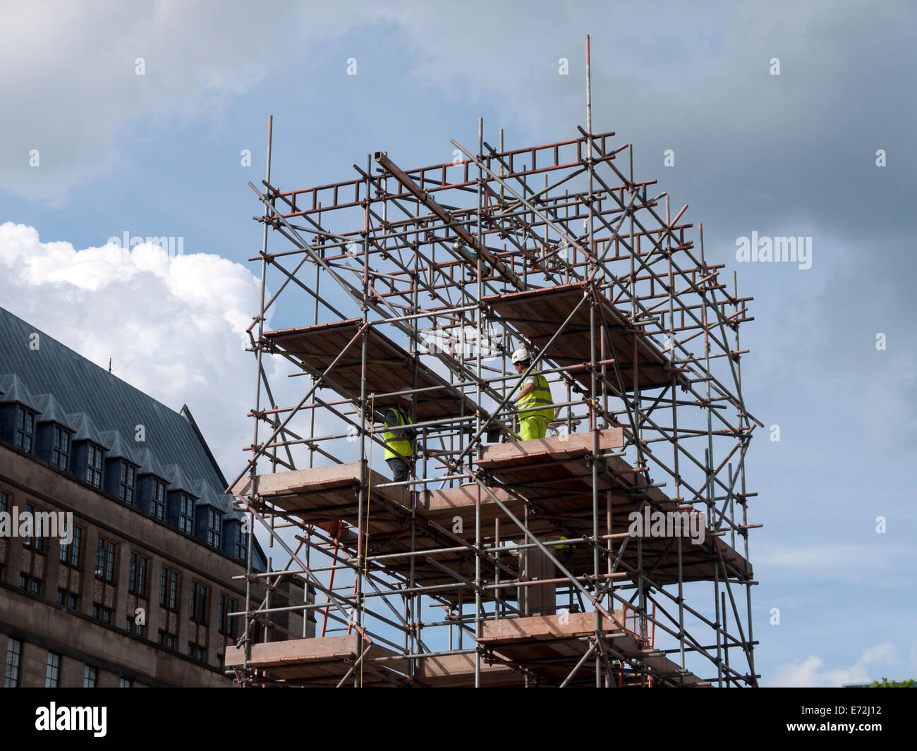 Scaffolding scaffold renovation hi-res stock photography and images - Alamy