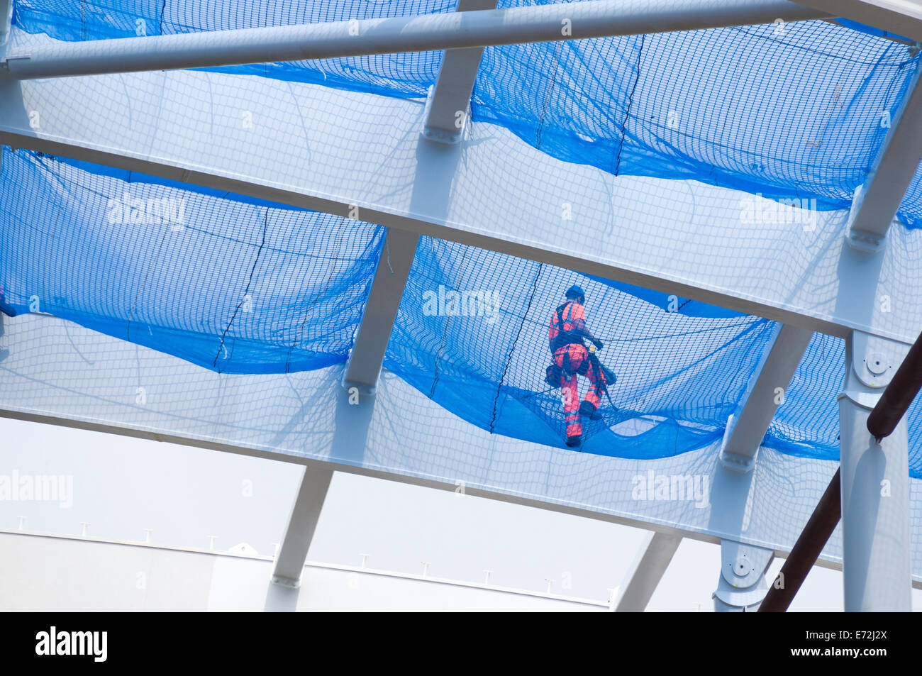 Construction netting hi-res stock photography and images - Alamy