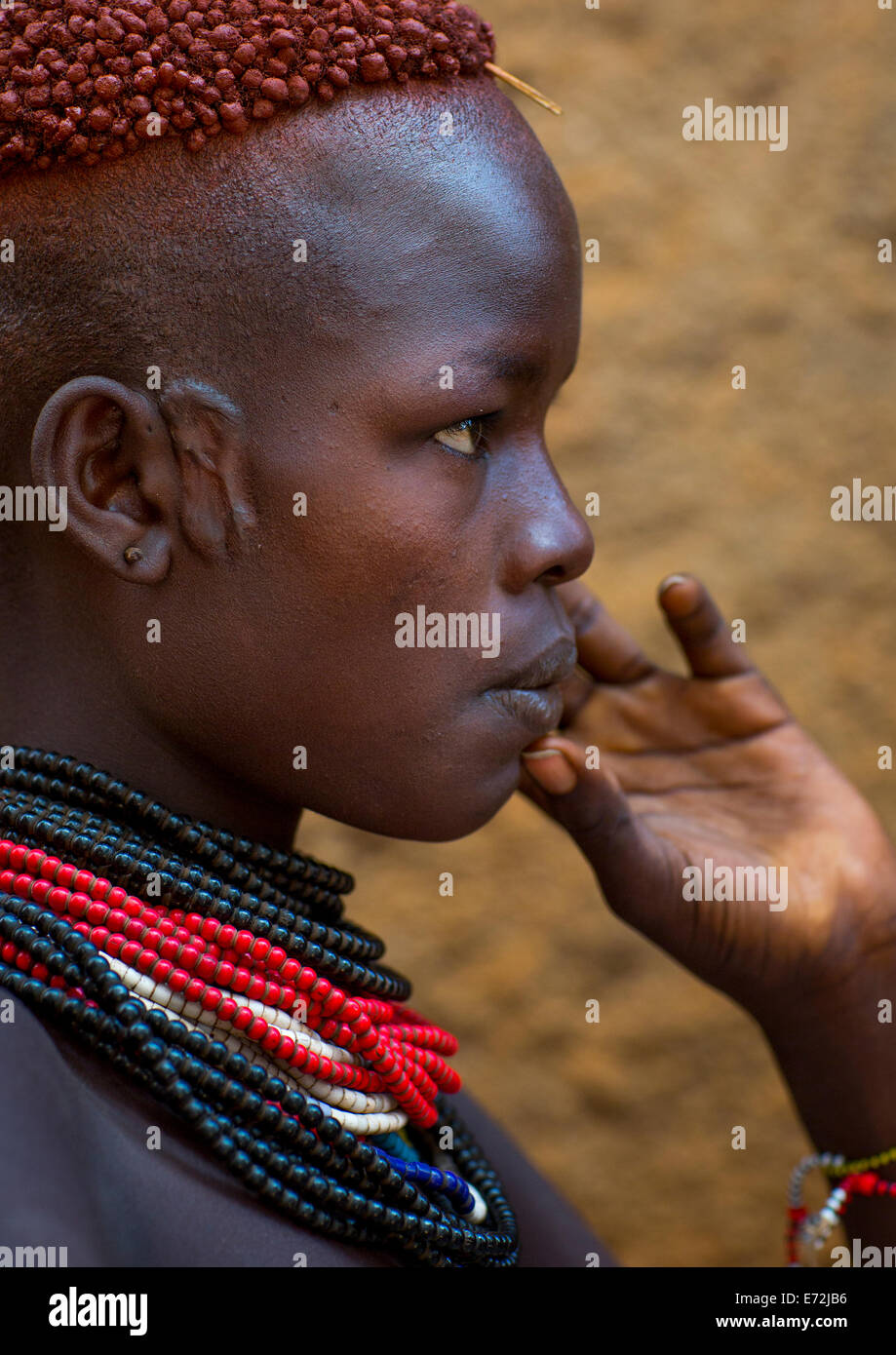 Portrait young karo tribe woman hi-res stock photography and images - Alamy