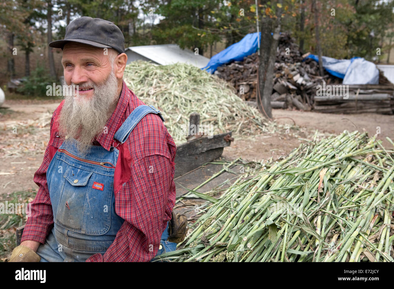 USA - Tennessee - Muddy Pond - John Guenther, farmer and owner of a ...