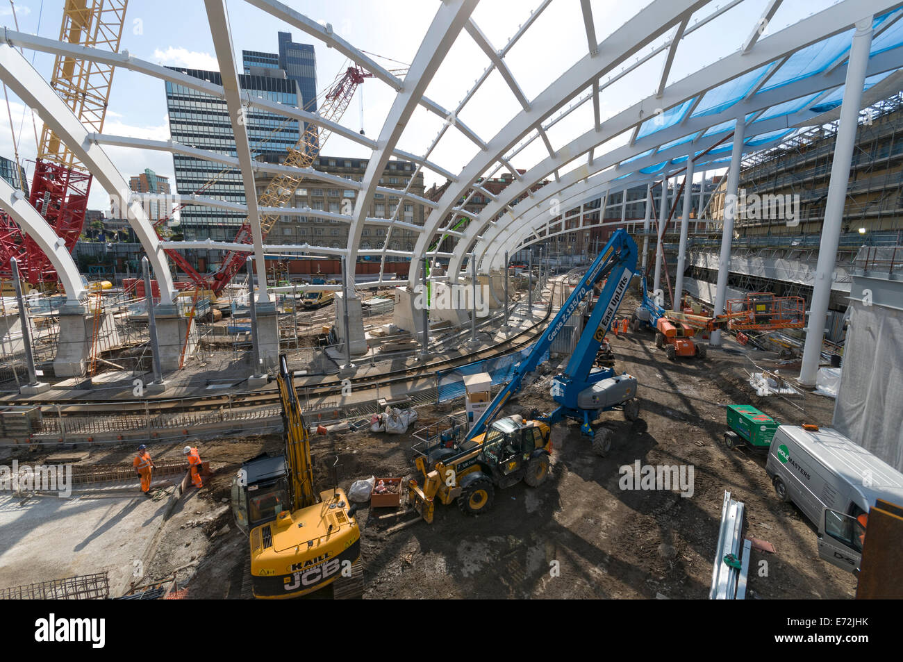 New roof being constructed and redevelopment work at Victoria Station ...