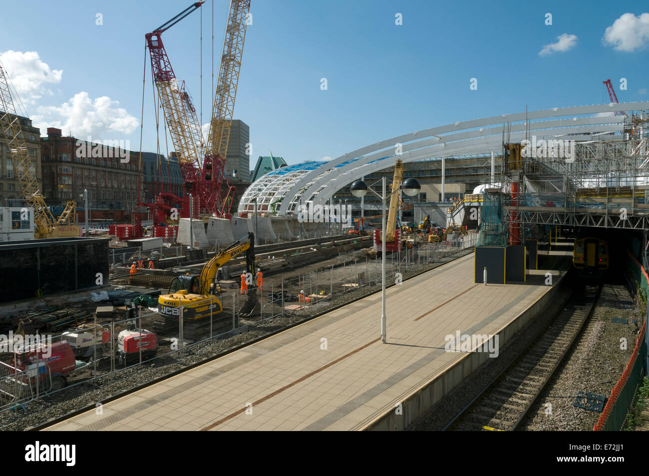 New roof being constructed and redevelopment work at Victoria Station ...