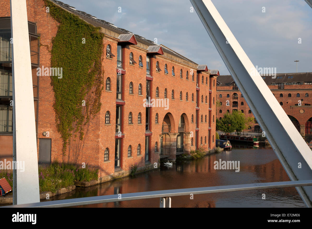 Wharf Building at Castlefield Basin, Manchester, England, UK Stock ...