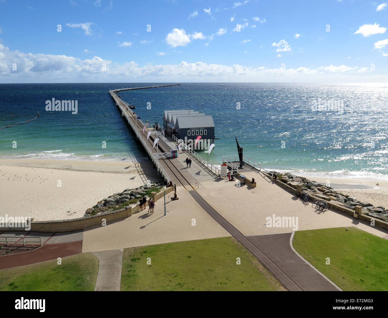 Busselton jetty hi-res stock photography and images - Alamy