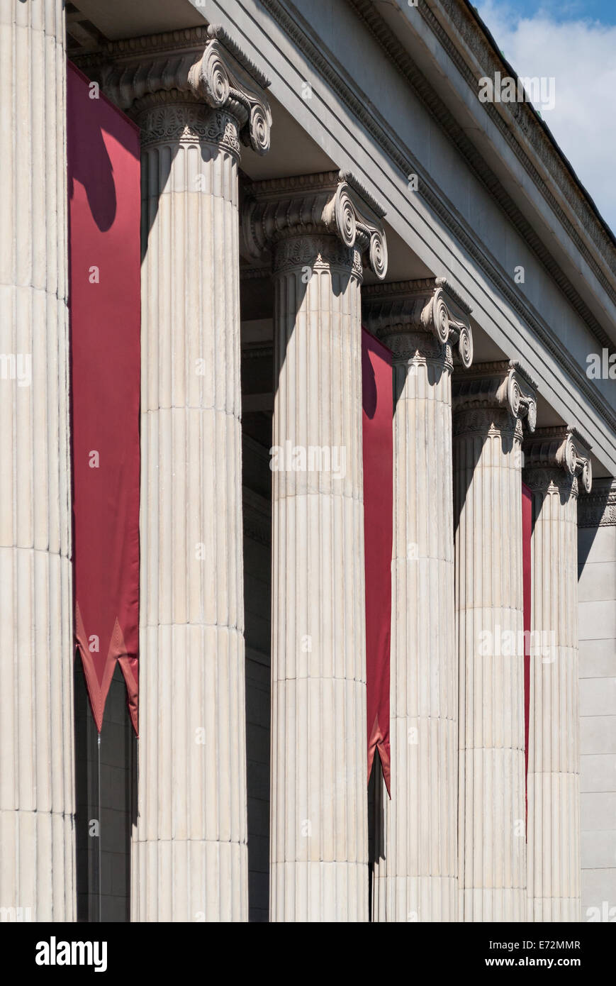 Ionic order of greek architecture hi-res stock photography and images ...