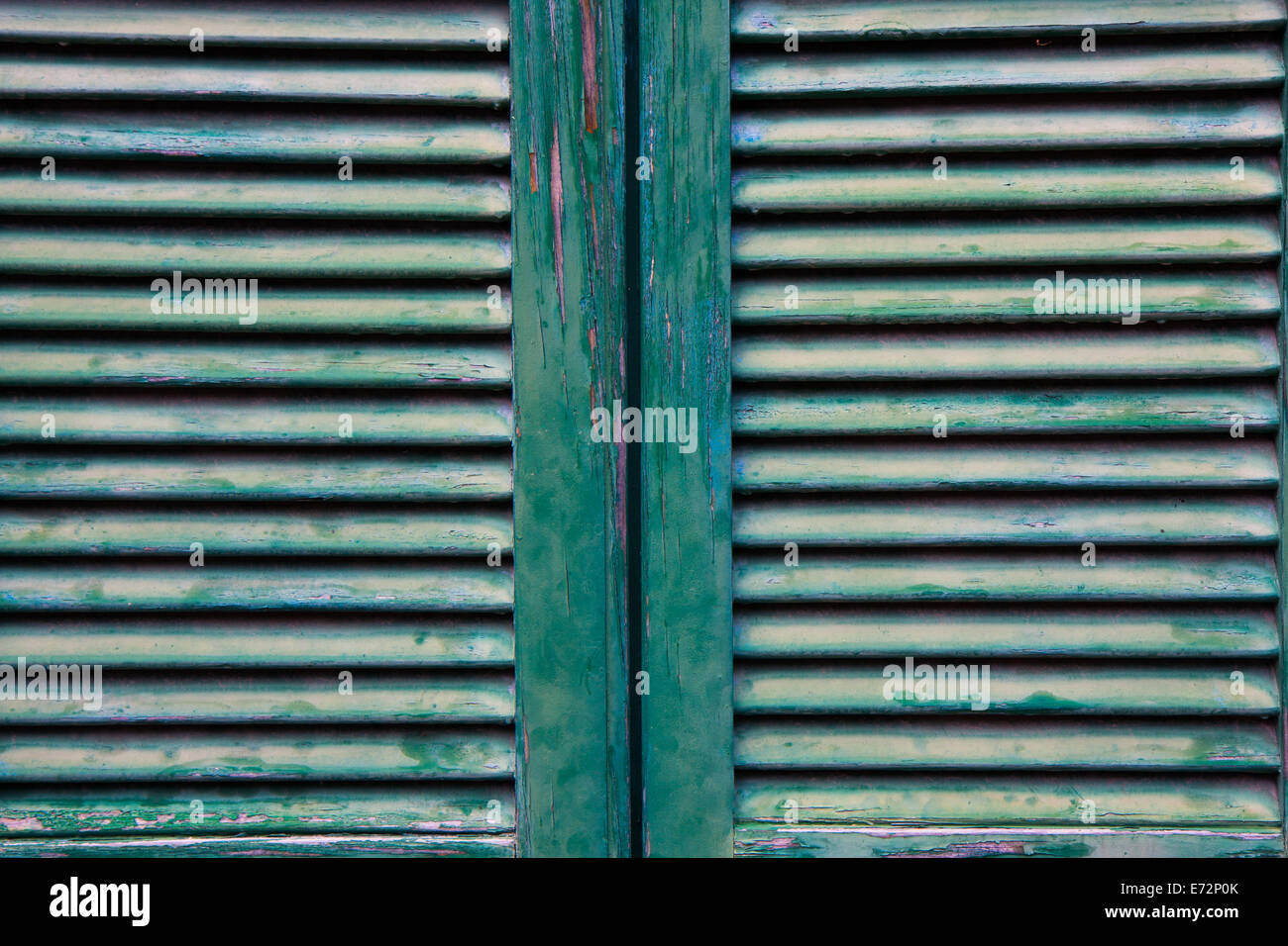 Green window shutter detail hi-res stock photography and images - Alamy