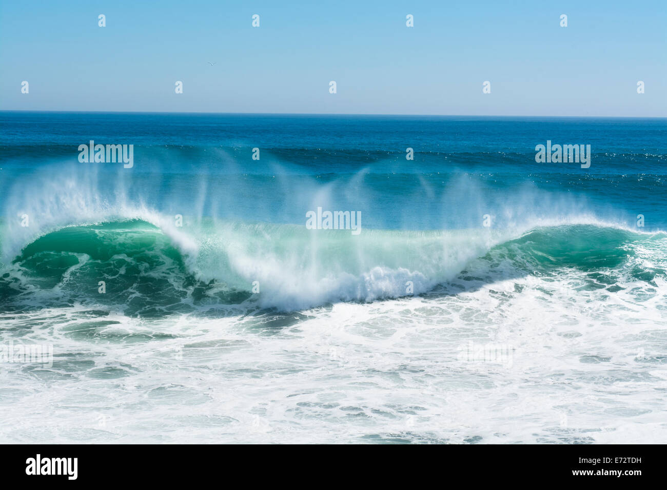 Large powerful wave hi-res stock photography and images - Alamy