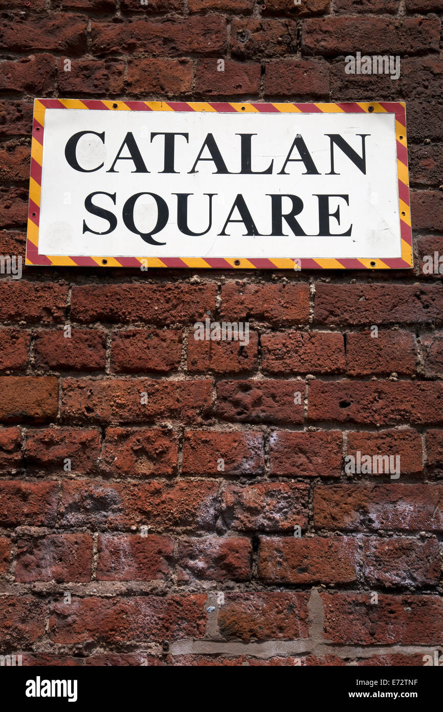 Castlefield manchester catalan square hi-res stock photography and ...