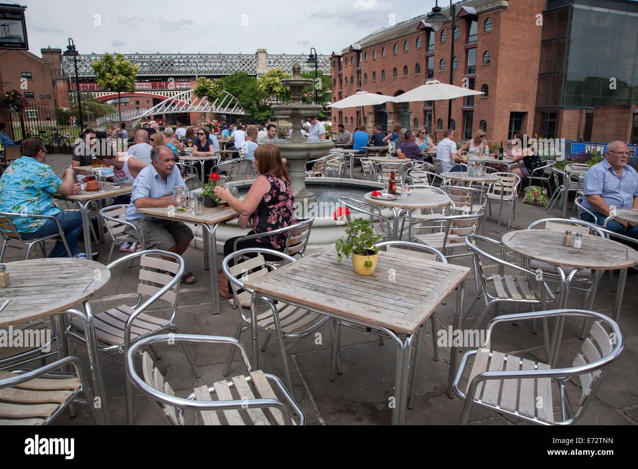 Wharf Pub Terrace and Garden, Castlefield Basin; Manchester; England ...