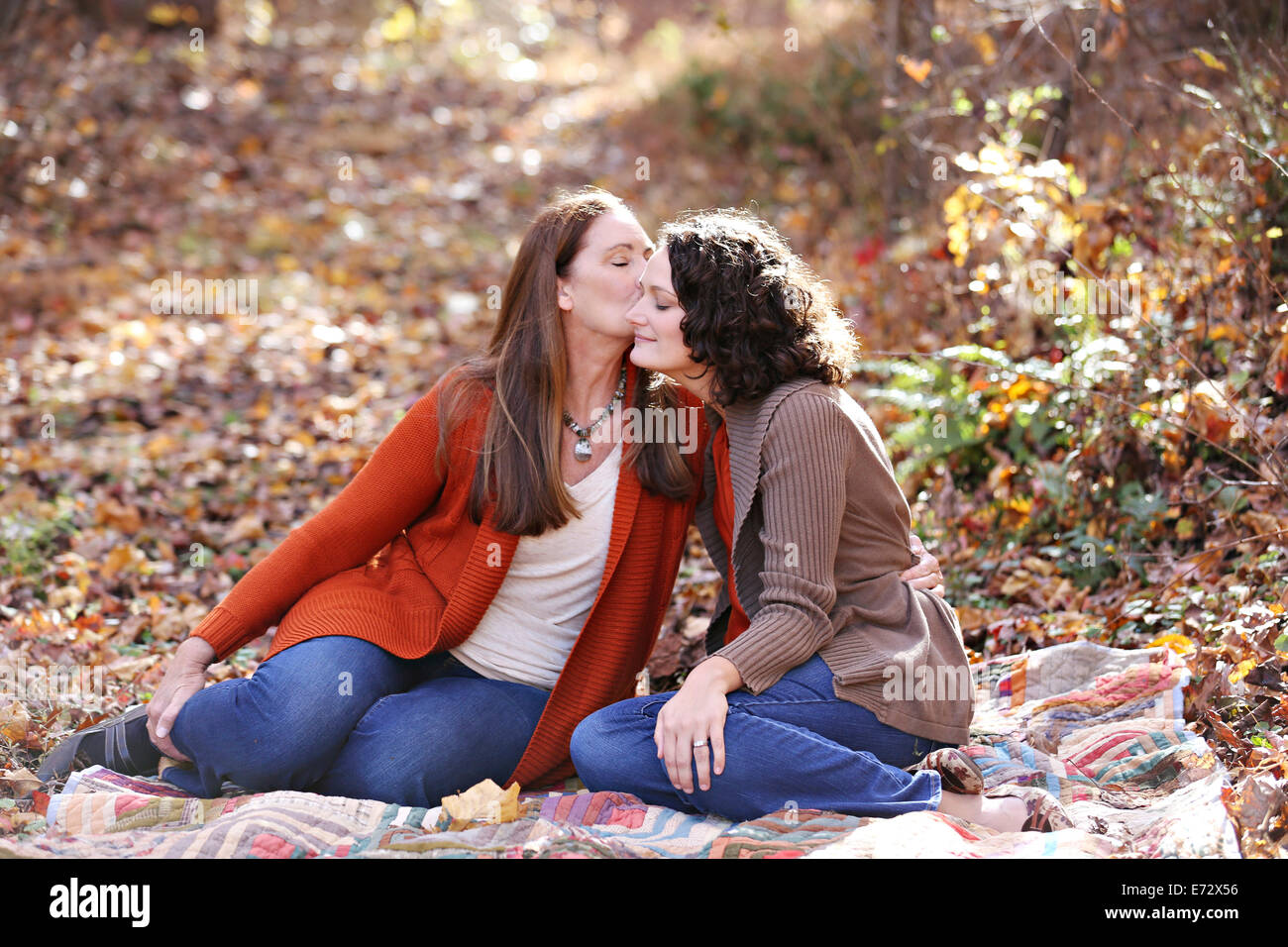 Woman kiss another woman hi-res stock photography and images - Alamy Woman kiss another woman hi-res stock photography and images - Alamy