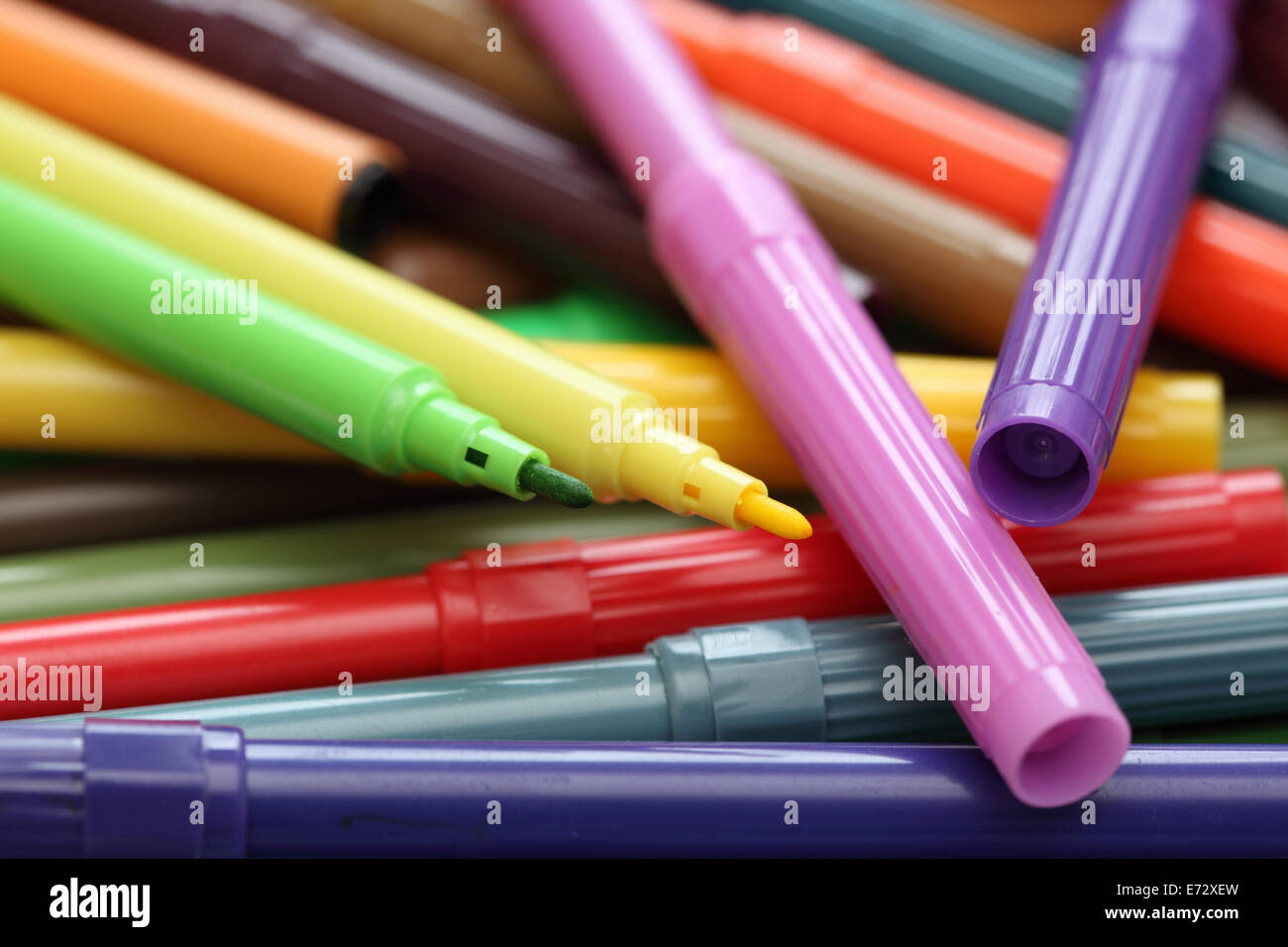 Heap of colored felt tip pens. Closeup Stock Photo - Alamy