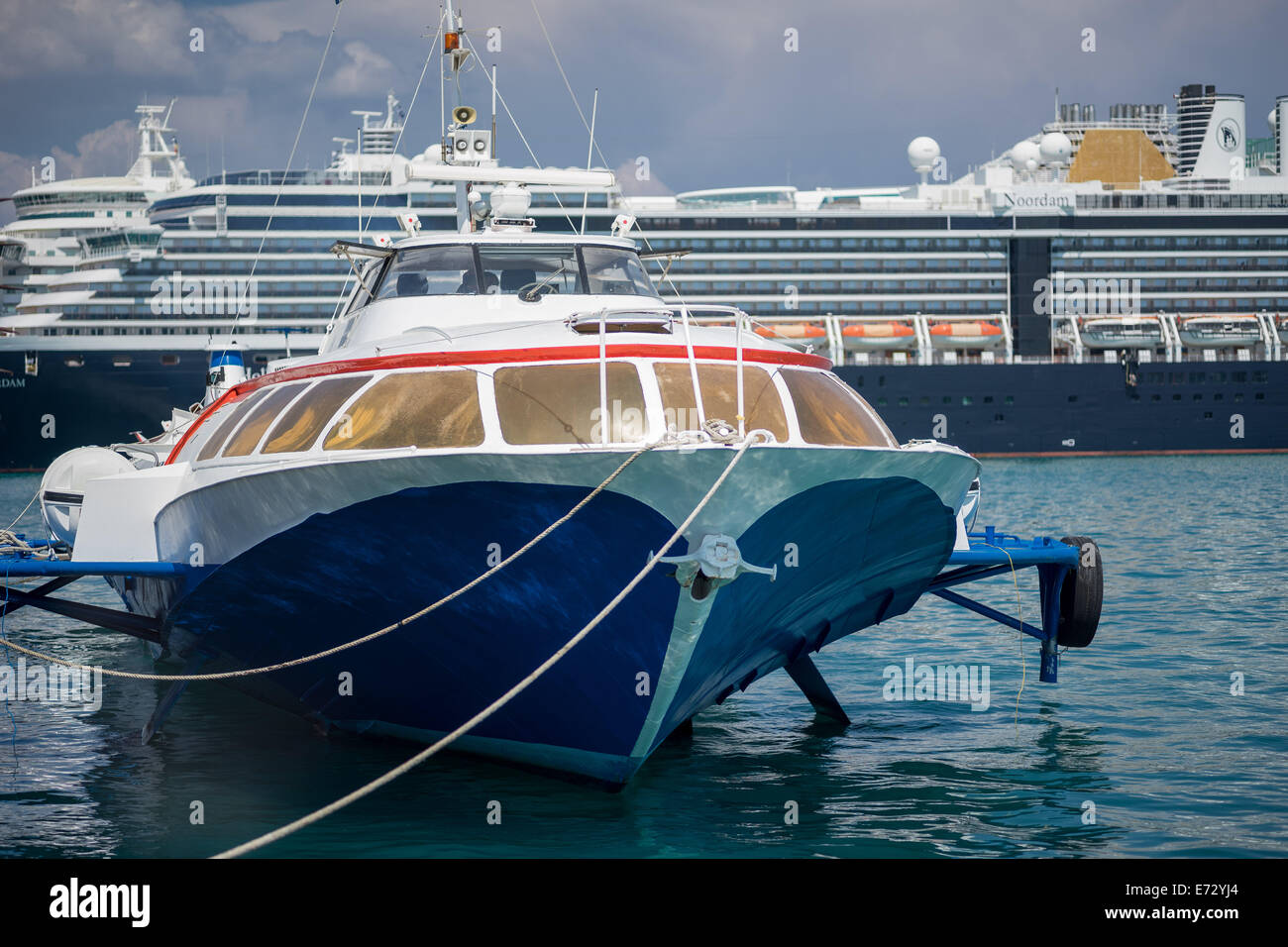 Hydrofoil Corfu Port Greece Stock Photo - Alamy