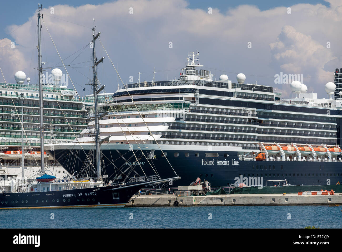 Cruise ships Corfu Port Stock Photo - Alamy
