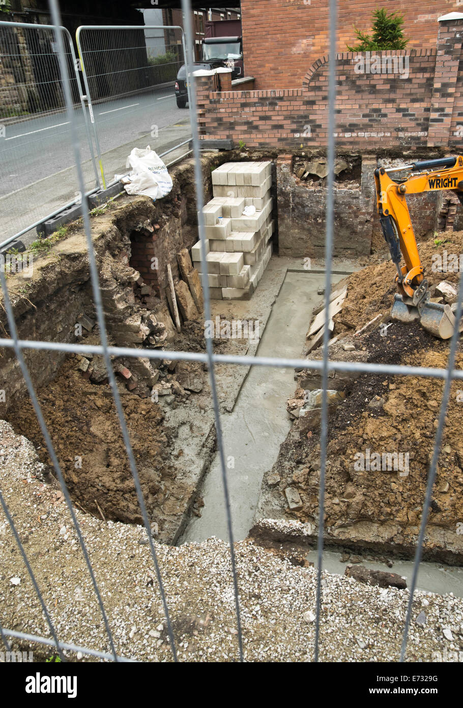 Strip footings hi-res stock photography and images - Alamy