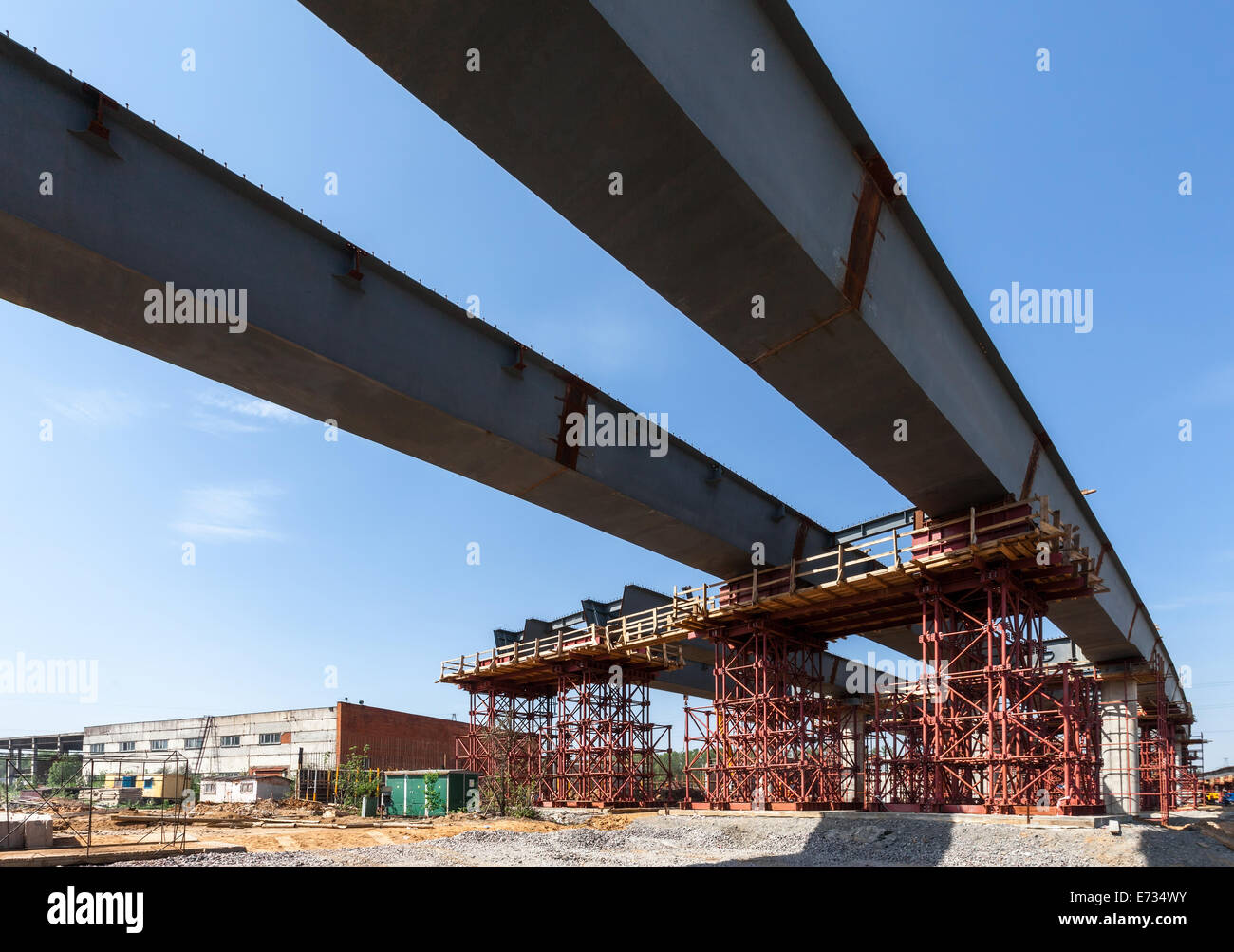 Construction on steel girder beam hi-res stock photography and images ...