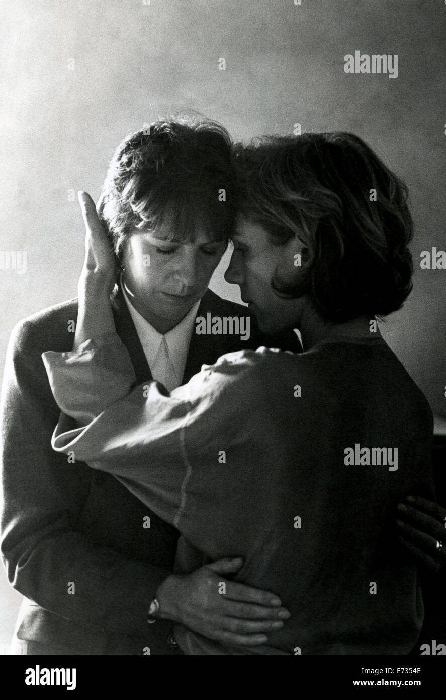 THE SECRET RAPTURE (1993) JULIET STEVENSON; JOANNE WHALLEY-KILMER ...