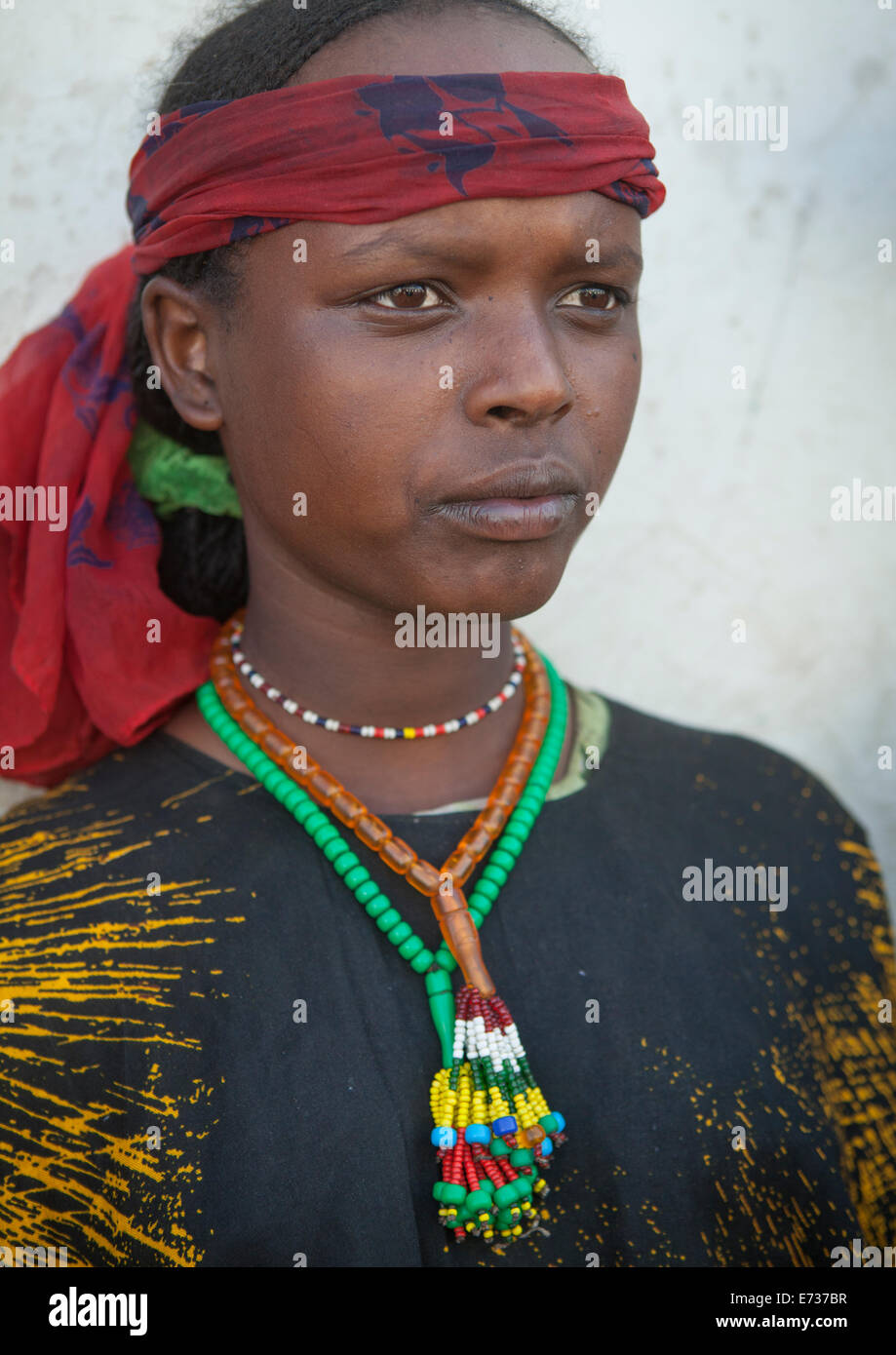 Harari Woman In Traditional Costume, Harar, Ethiopia Stock Photo - Alamy