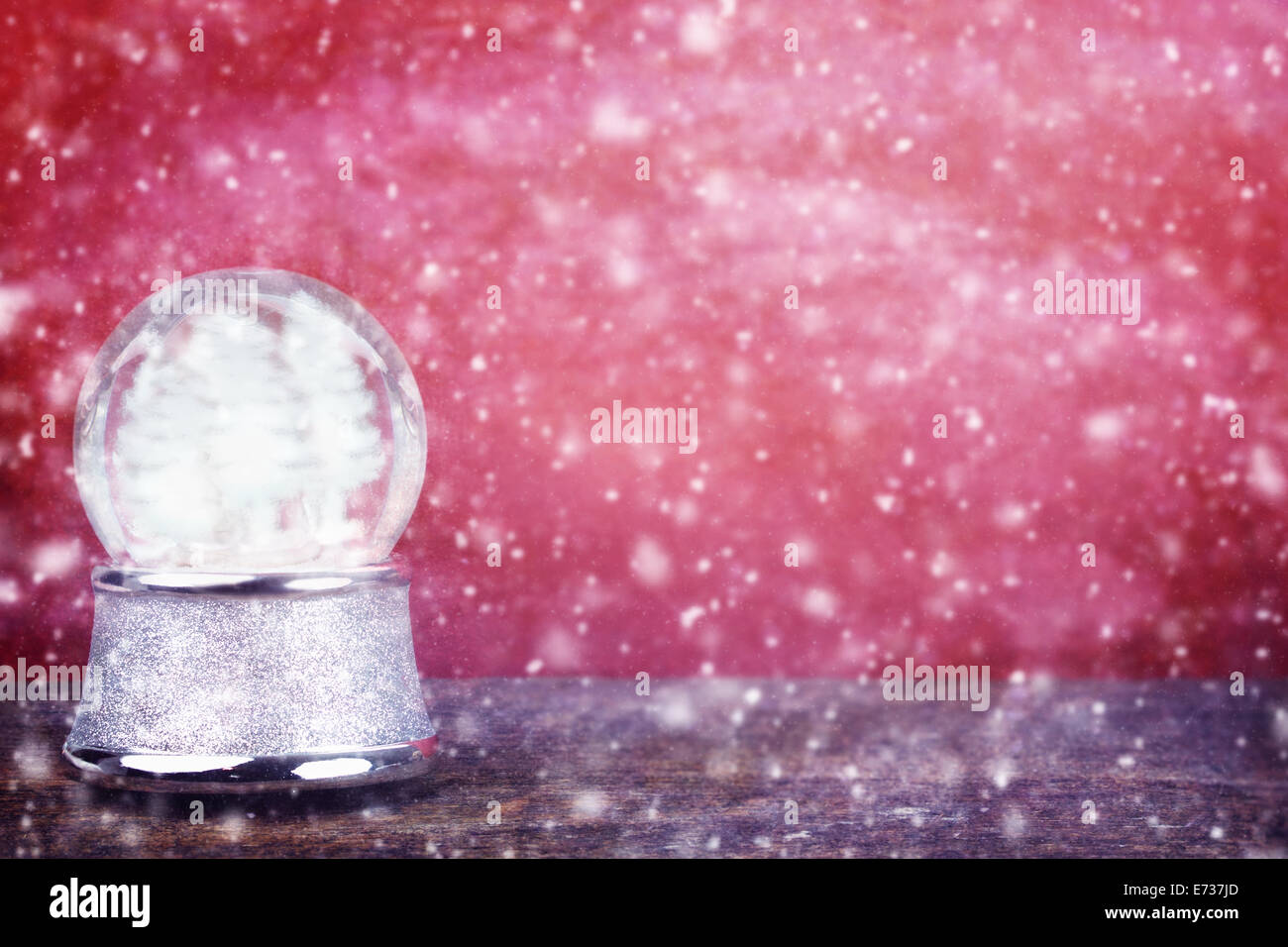 Snow globe hi-res stock photography and images - Alamy