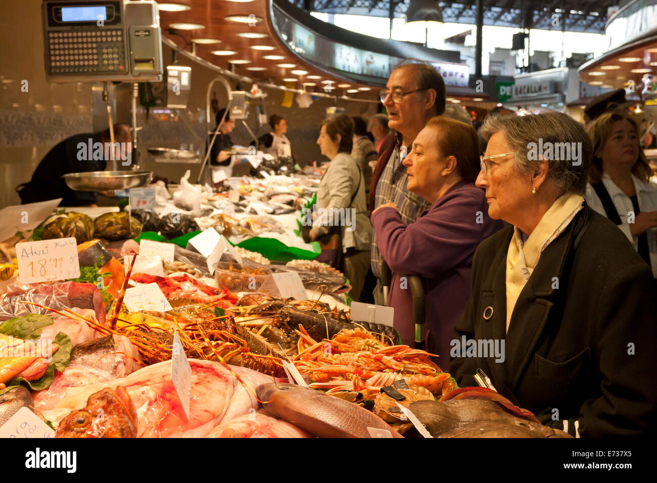 Busy fish stall at La Boqueria, probably Barcelona's best-known market ...