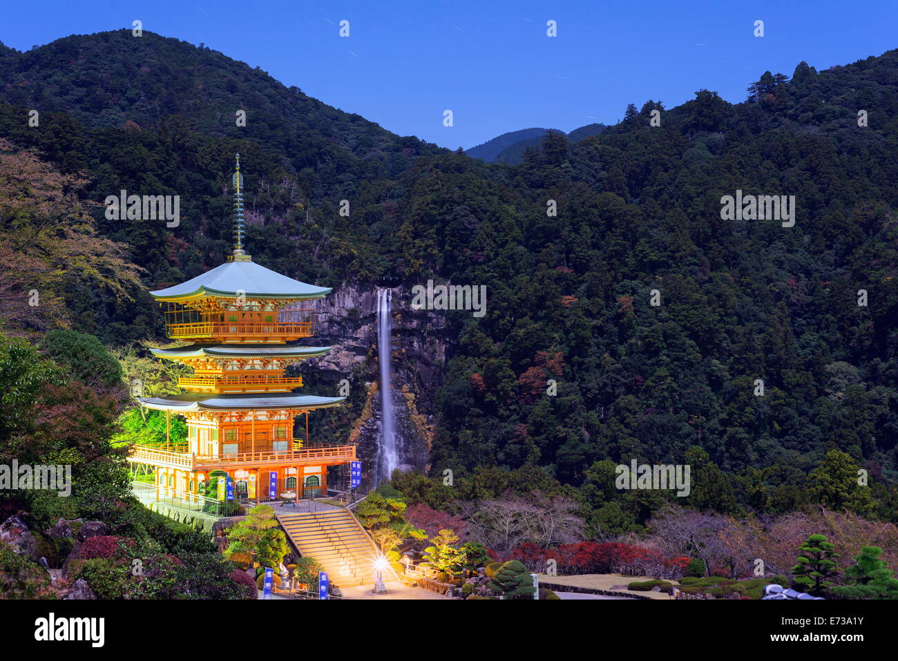 Pagoda, Shinto Shrine, Nachi no taki waterfall, UNESCO World Heritage ...