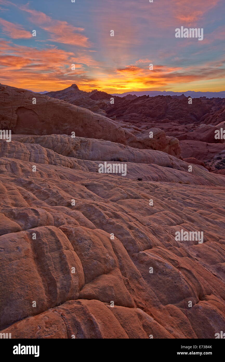 Fiery sunrise above sandstone formations, Valley of Fire State Park ...