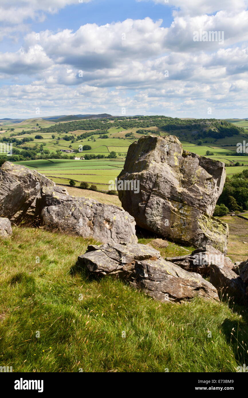 Austwick crummack dale yorkshire dales england hi-res stock photography ...
