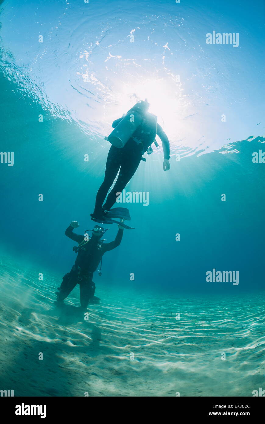 Learning scuba diving hi-res stock photography and images - Alamy