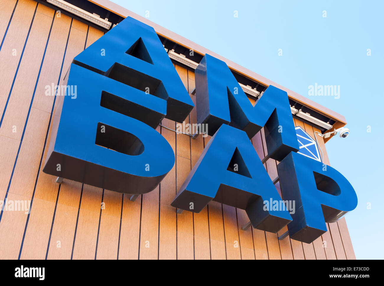 Shopping center Ambar. The one of largest shopping center in Samara ...