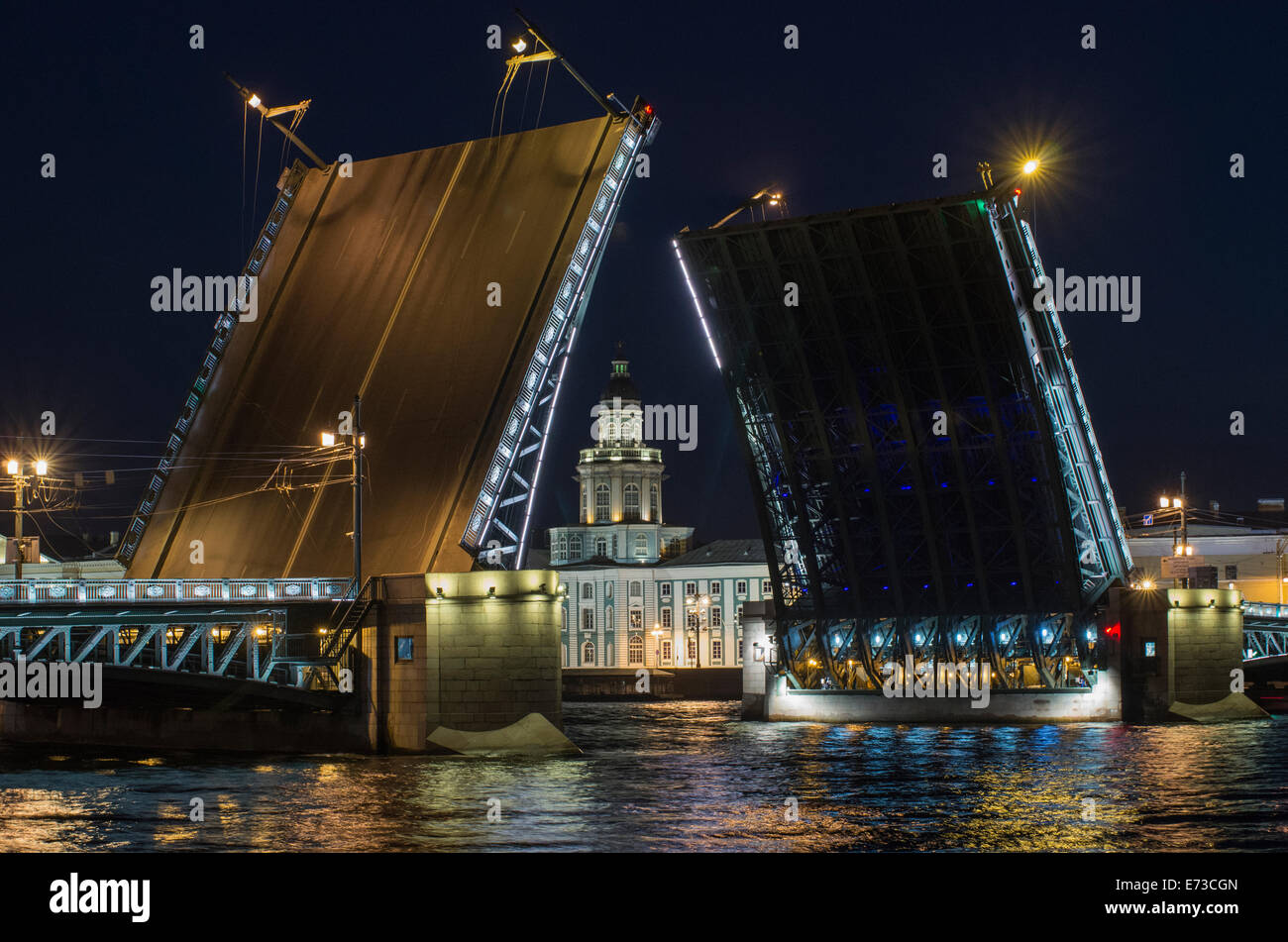 Petersburg night life hi-res stock photography and images - Alamy