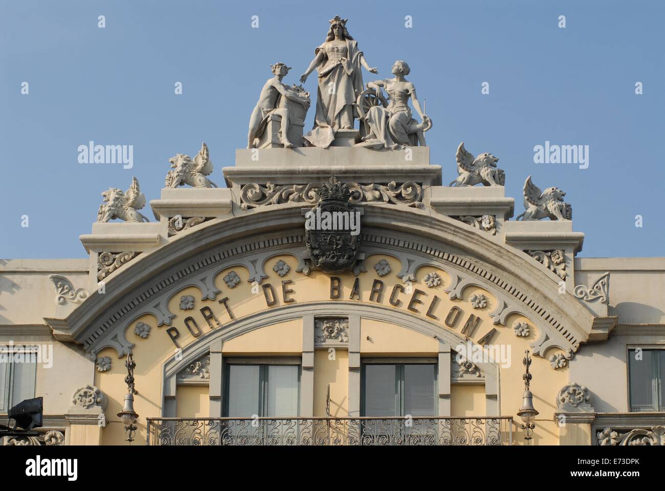 Harbor authority hi-res stock photography and images - Alamy