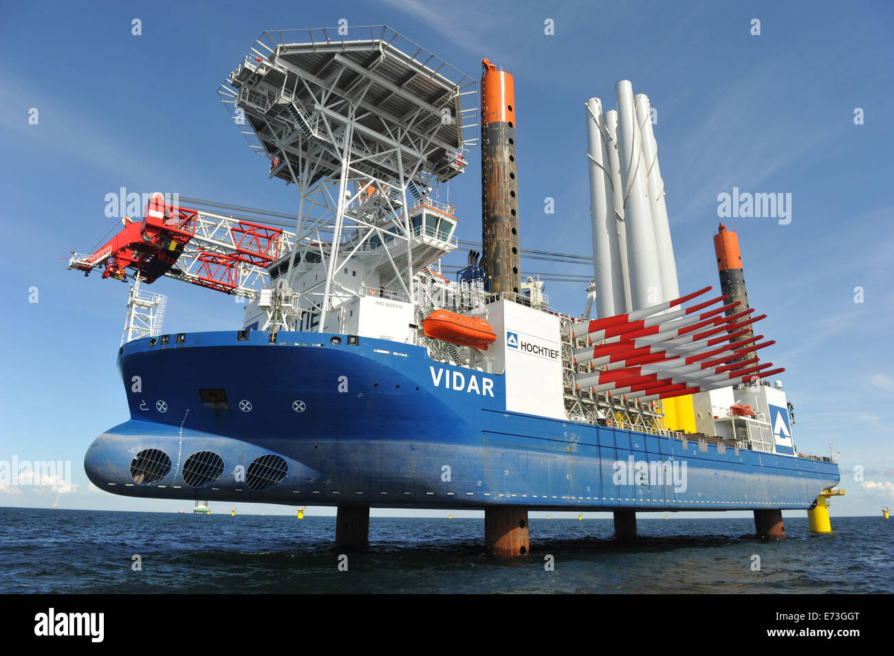 Sassnitz, Germany. 27th Aug, 2014. Liftboat vessel 'Vidar' is carrying ...