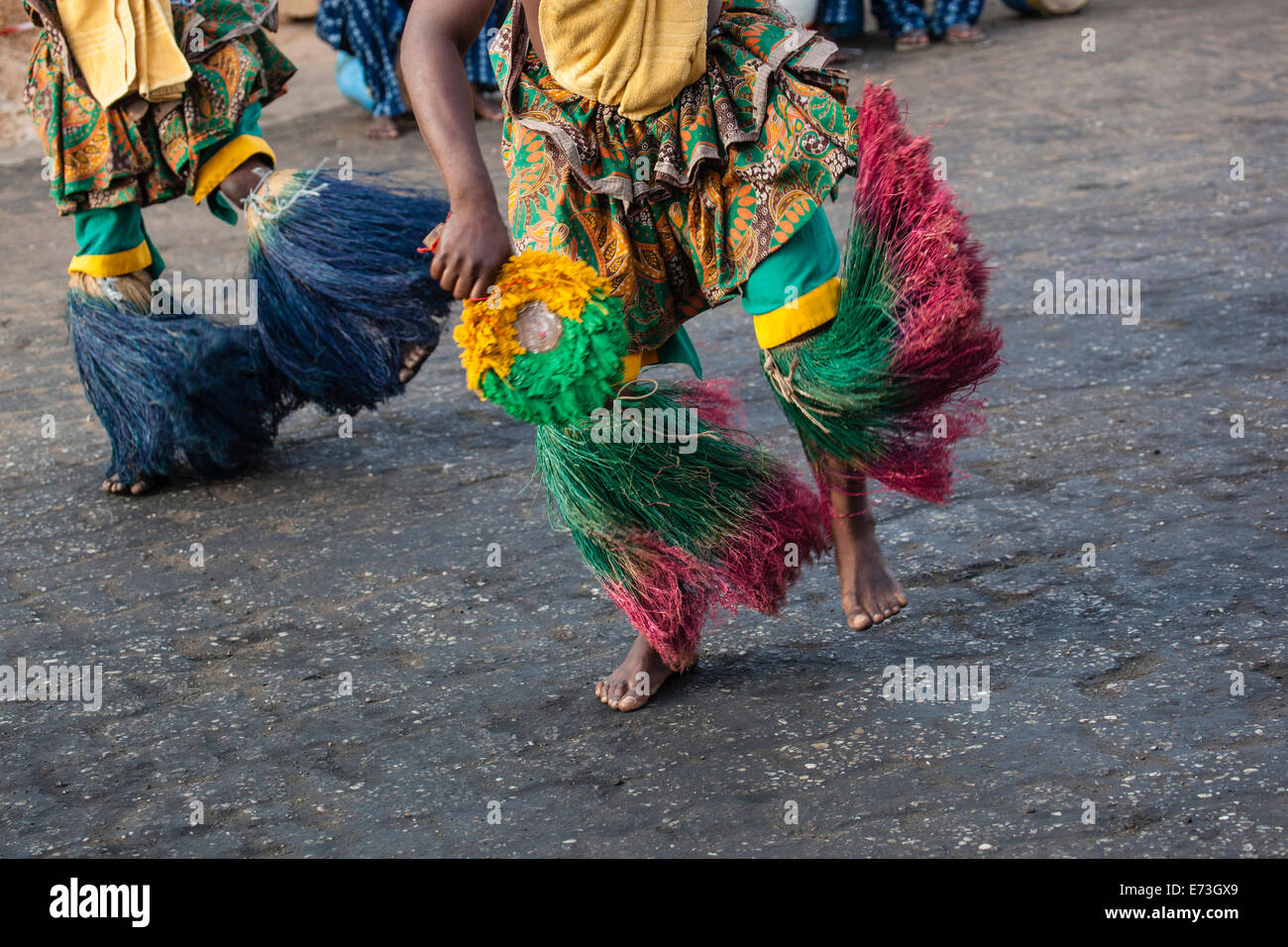 West africa dance hi-res stock photography and images - Alamy