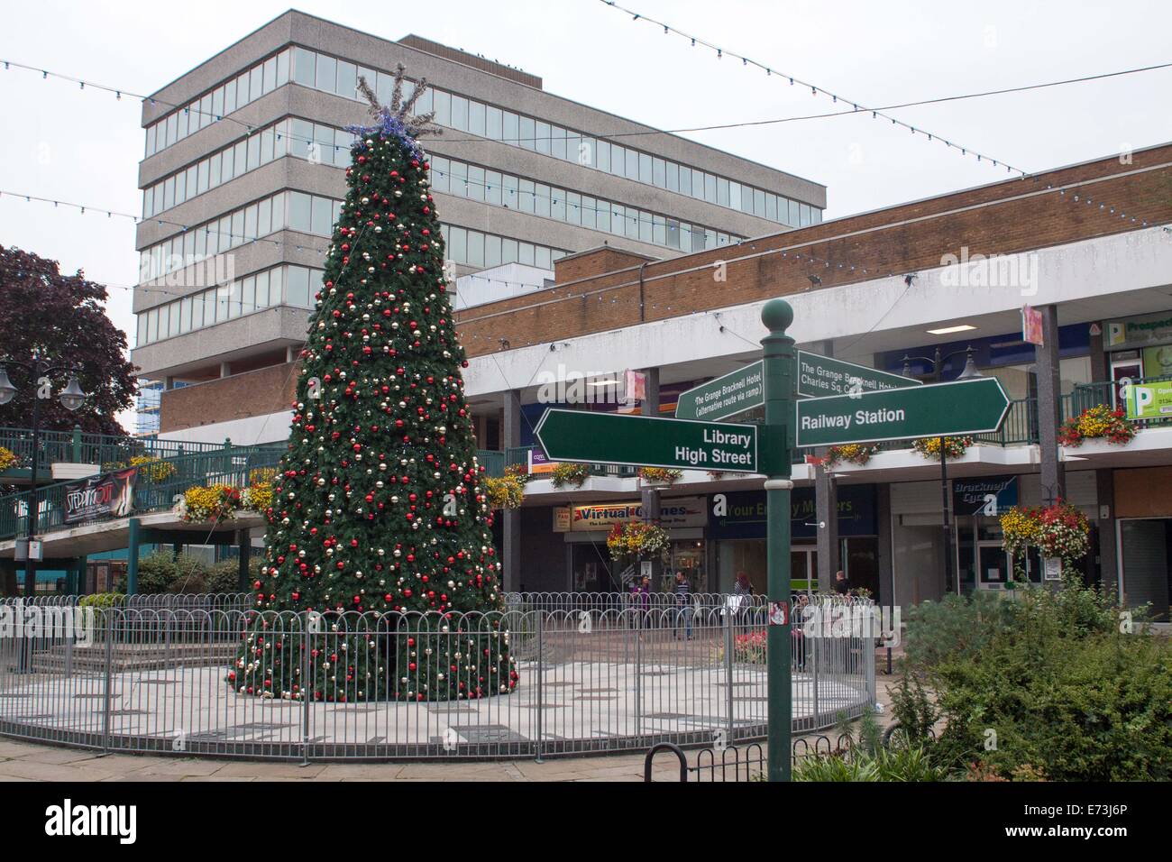 Christmas Tree in Charles Square, Bracknell which was erected in ...