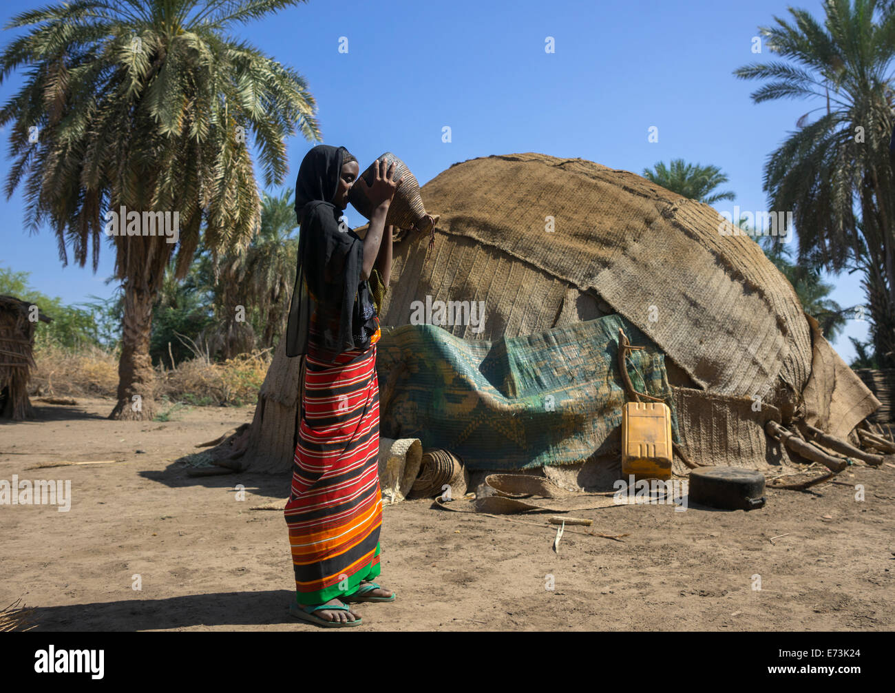 Ethiopian muslim women from ethiopian hi-res stock photography and ...