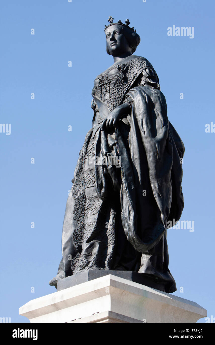 Statue isabel ii queen spain hi-res stock photography and images - Alamy