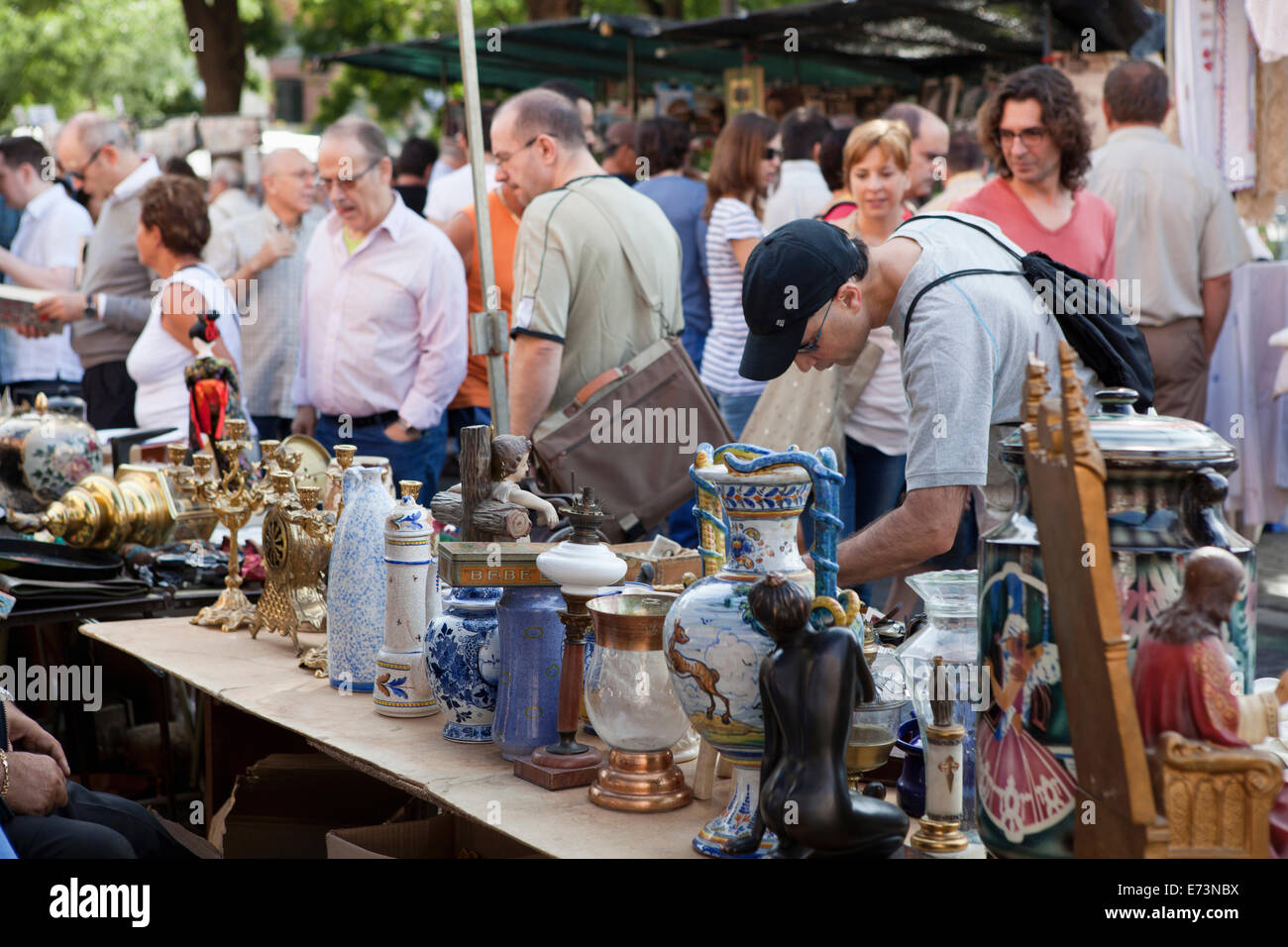 Spain, Madrid, El Rastro Flea market Stock Photo - Alamy