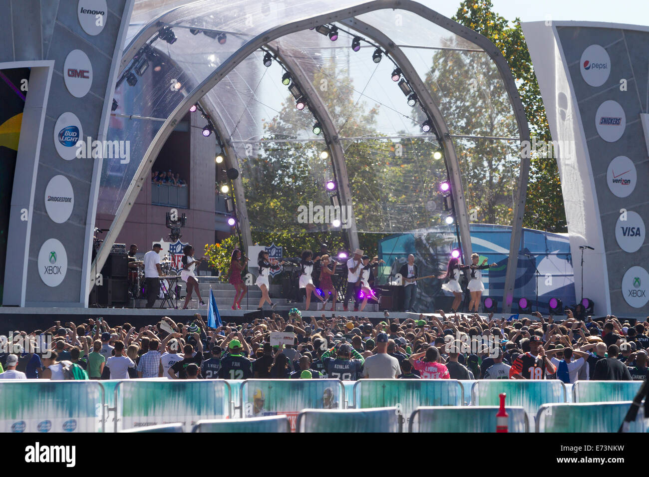 2014 pharrell williams hi-res stock photography and images - Alamy